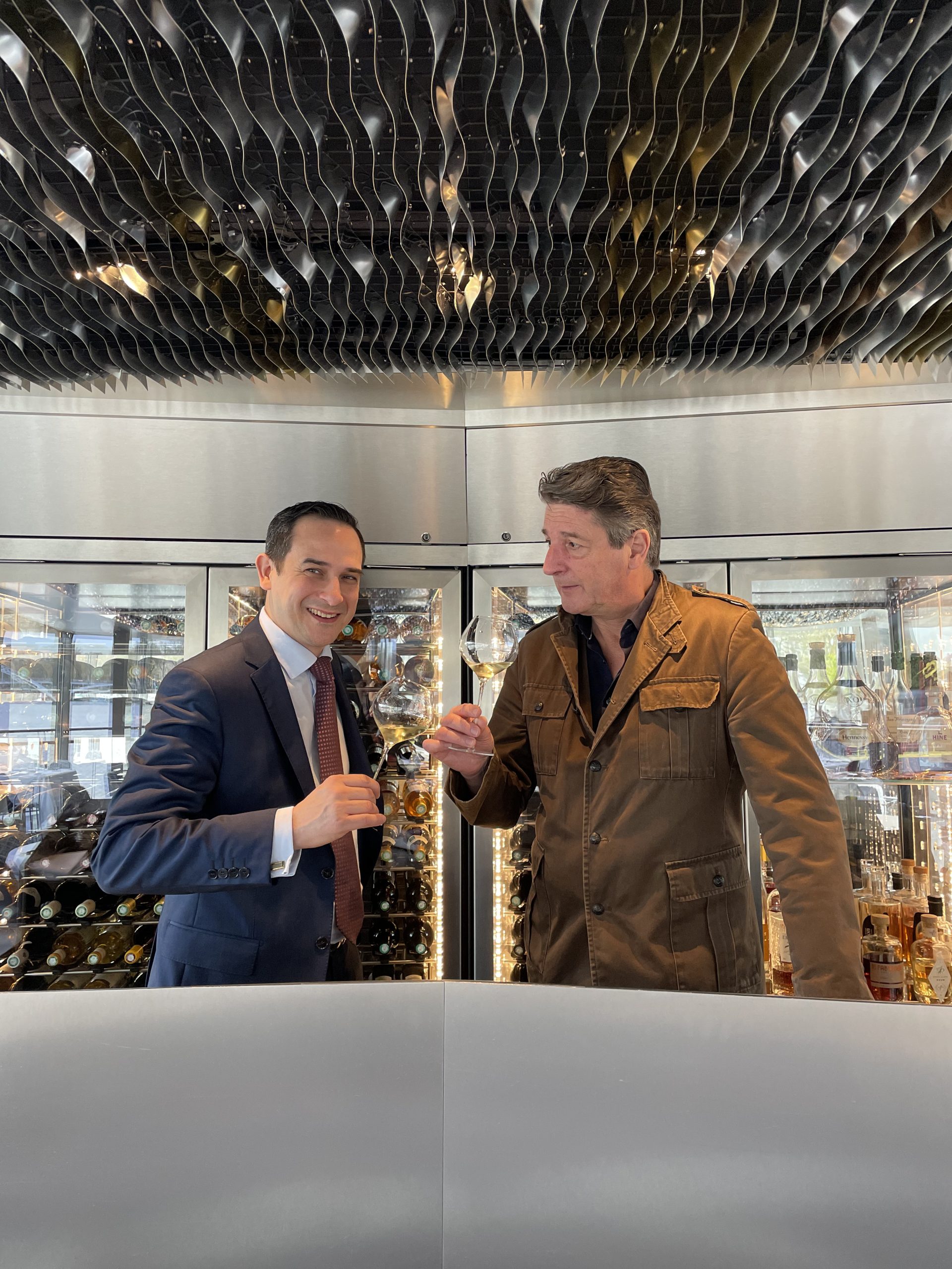 Ducasse Paris : passage de flambeau entre Gérard Margeon et Bernard Neveu